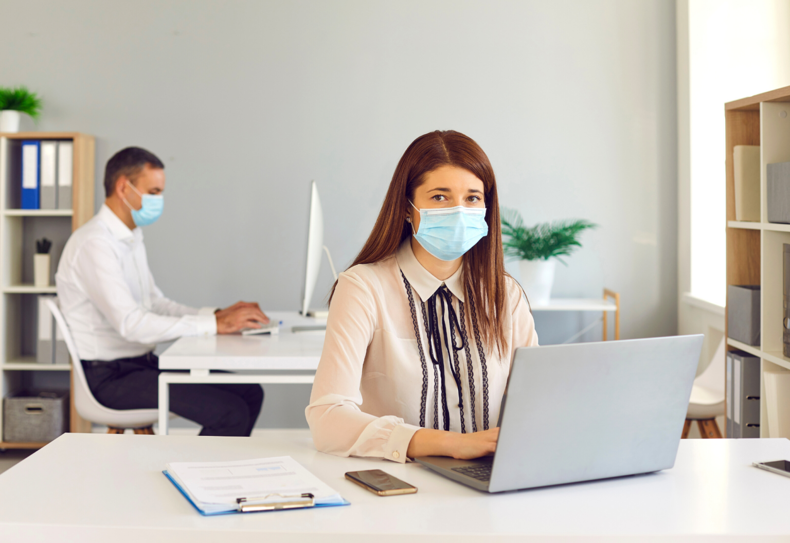 5 Back to Office Tips After Remote Work - DIVINE